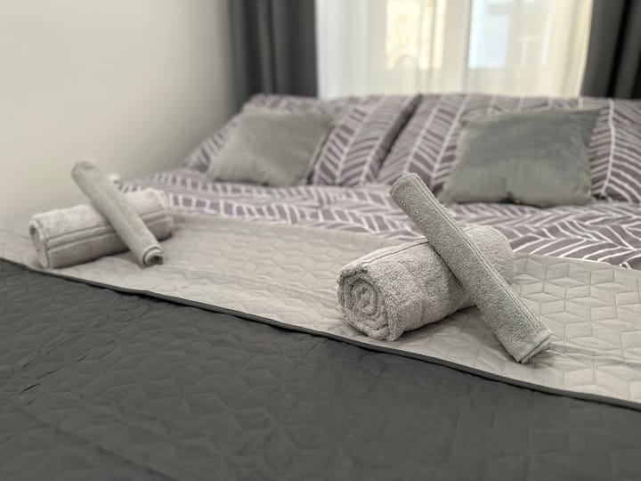 Flumen Stays | Cozy Apartment By Dancing House - Prága