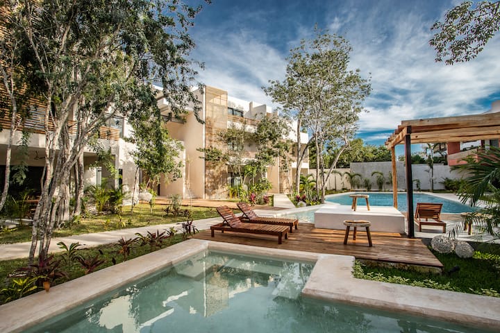 Panacea Condo: 1 Bdr Apt W/terrace Pool View & Gym - Tulum