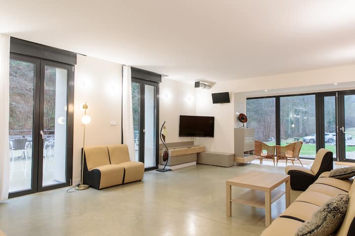 Le Domaine Du Pilât. Maison Avec Terrasse. - Saint-Étienne