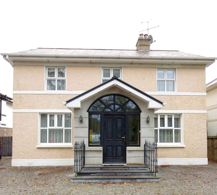 Period House Central Killarney - Killarney