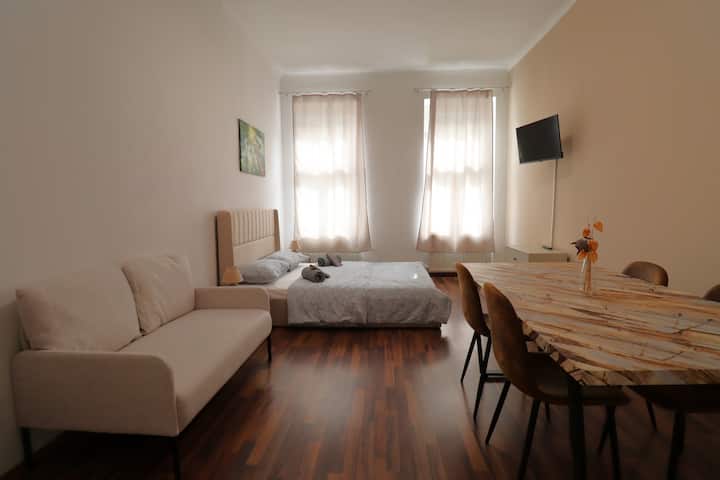 Cityhit1020 Treasure Home Top12 - Wien