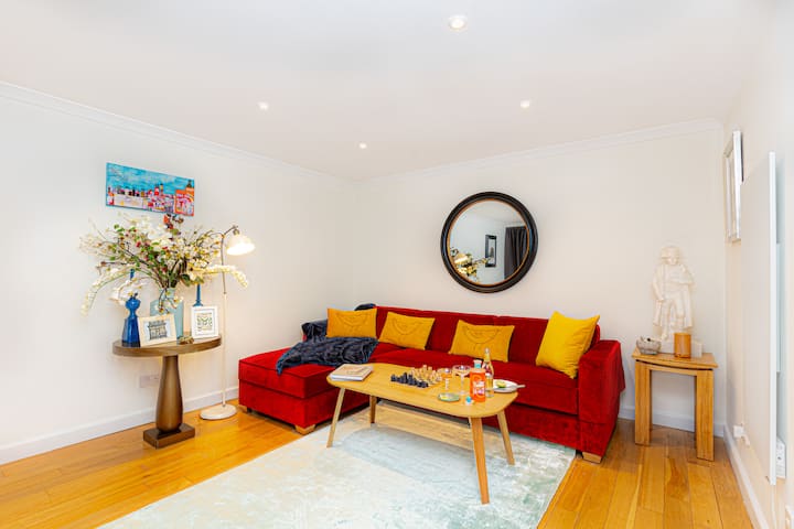 Charming 2br Chelsea Escape W/balcony & Office - Fulham
