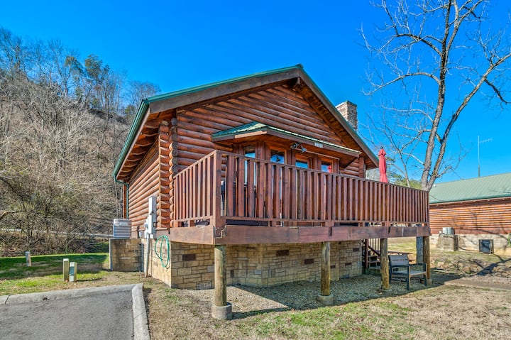 Couples Get Away~cozy Log Cabin~private Hot Tub - Pigeon Forge, TN