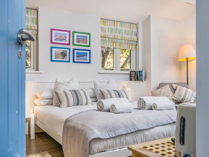 Delightful Studio In West Ashling | Pass The Keys - Bosham