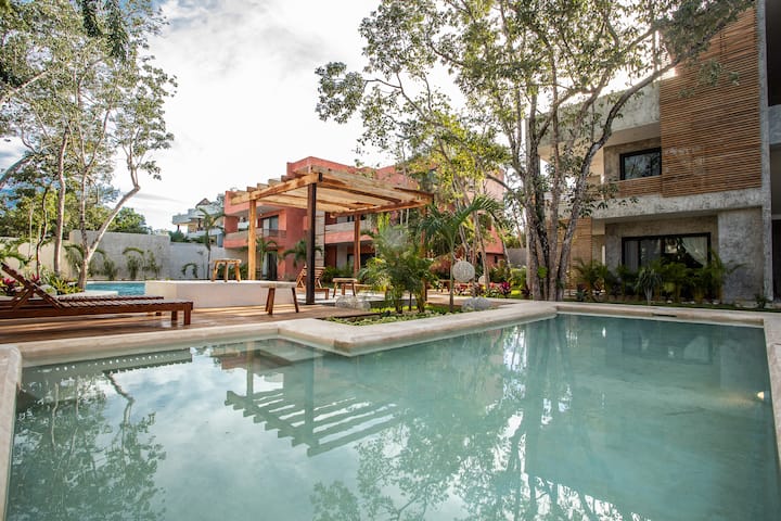 Panacea Condo: 2 Bdr Suite W/patio View Pool & Gym - Tulum