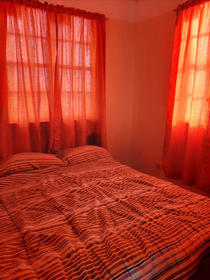Lulu's Overnight Home - Roseau