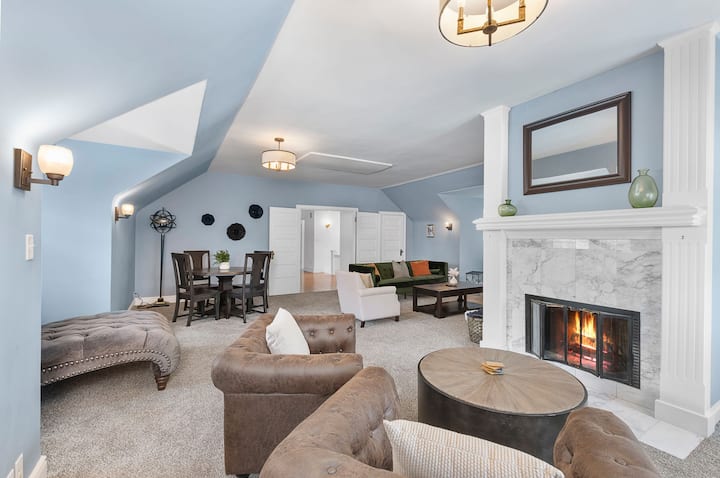 Loft In Hyde Park Mansion- 2br - Kansas City, MO