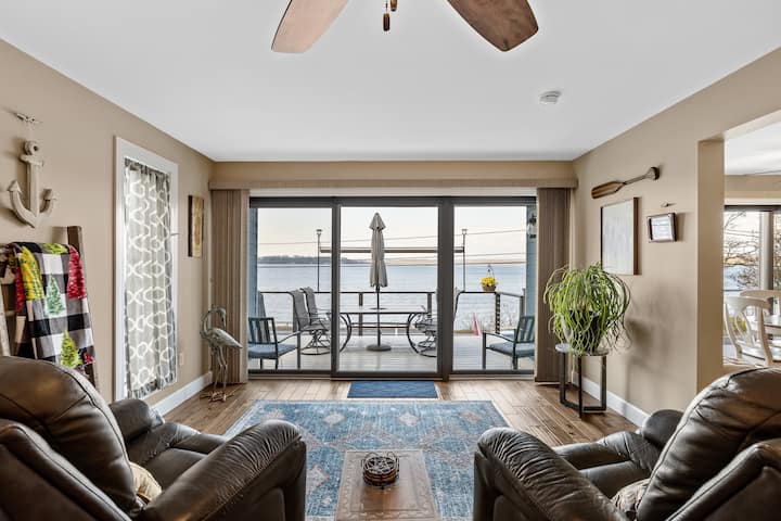 Enjoy The Lake From Your Own Private Dock - Saratoga, NY