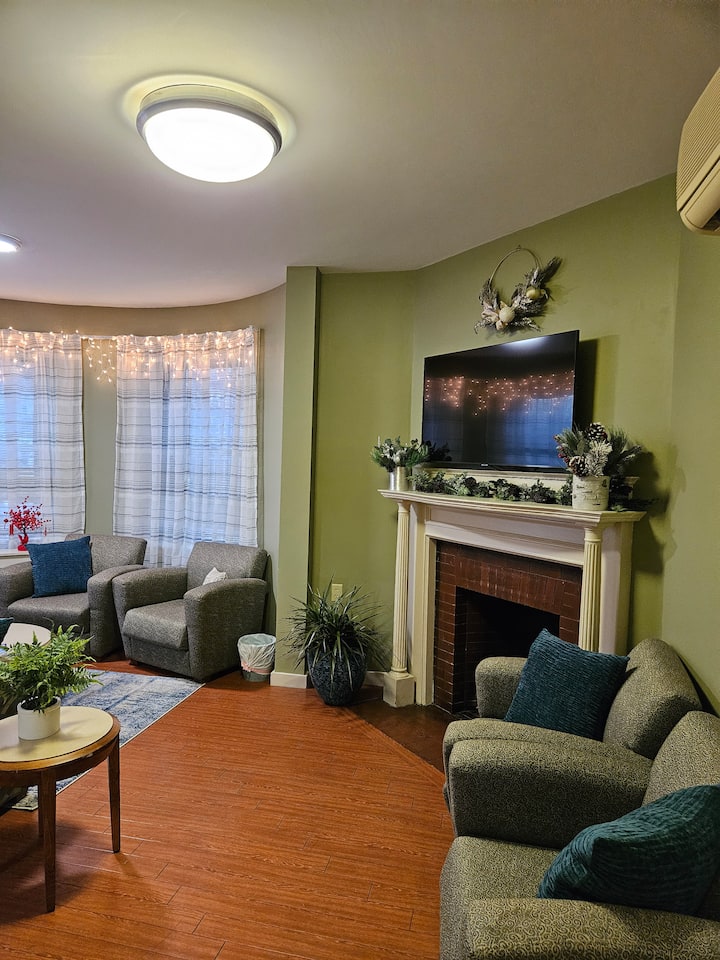 Wonderful Harvard Square 1 Bedroom - Cambridge, MA