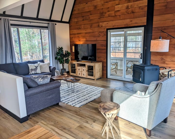 Steps From Ski Hill Or Private Beach - Huntsville