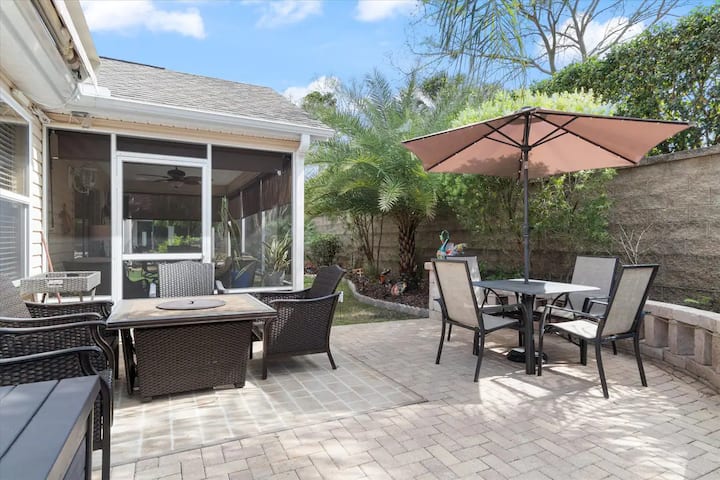The Villages: Sumter Landing W/ Lanai & Patio! - The Villages, FL