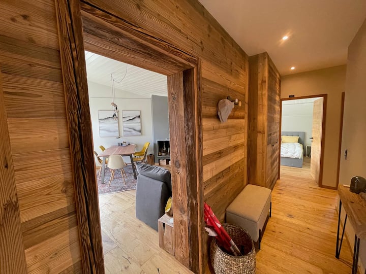 New Cosy Family Apartment (Ski In-out) - Crans-Montana
