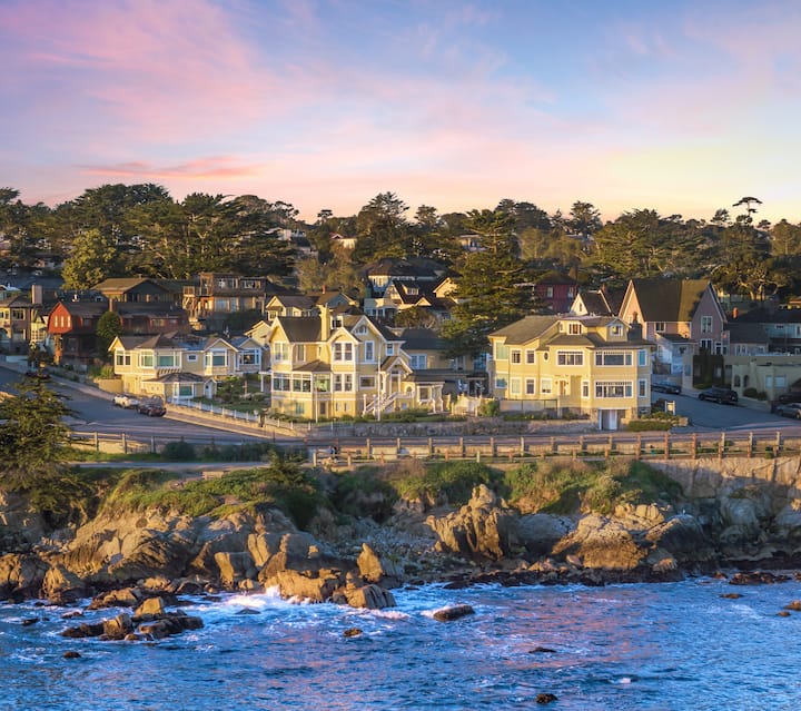 Gable Room - Seven Gables Inn - Monterey, CA