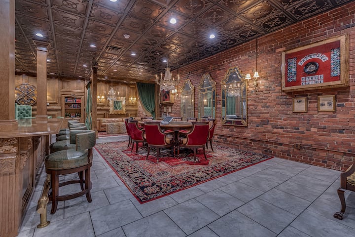 Unique Historic Loft In Johnson City - Johnson City, TN