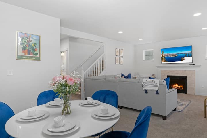 Beautiful Clean And Modern Home In Medford - 메드퍼드