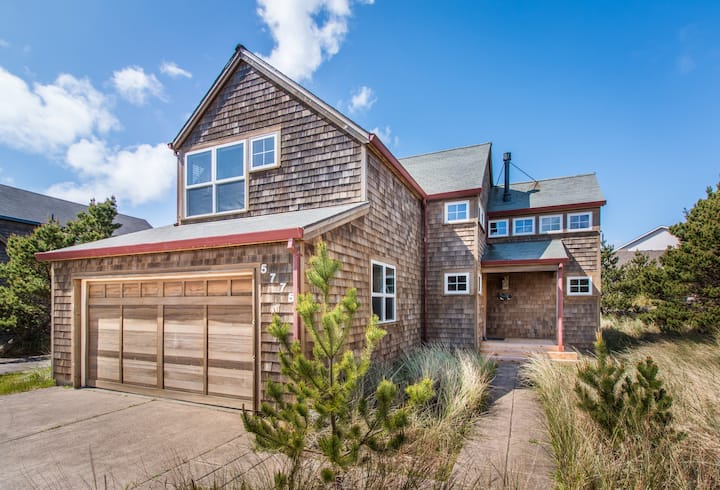 Beachcomber's Retreat - Pacific City, OR
