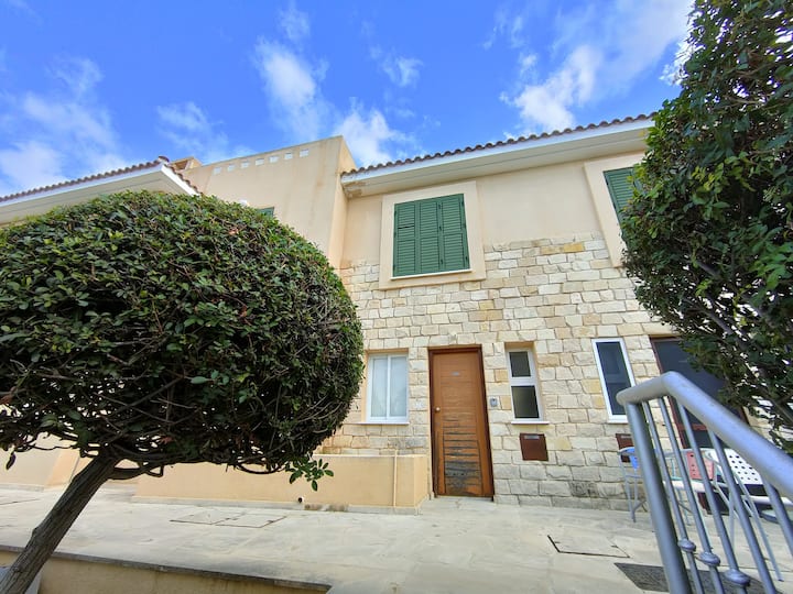 Great Holiday Home-e5 Polis Gardens - Полис