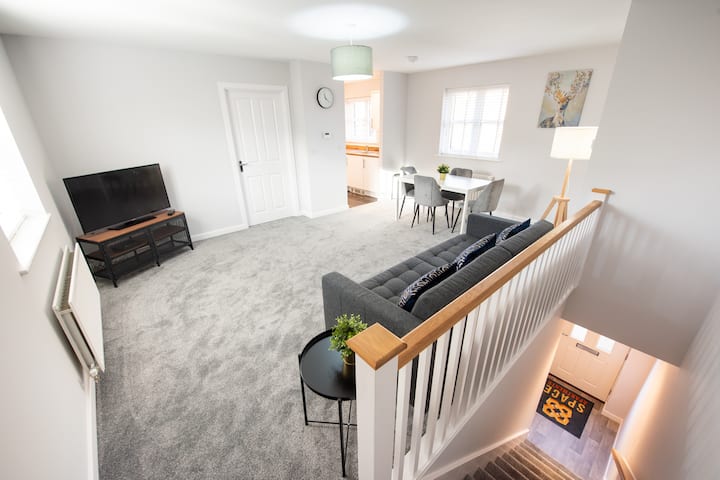 Two Double Bed Coach House With Parking  Fast Wifi - Colchester Castle