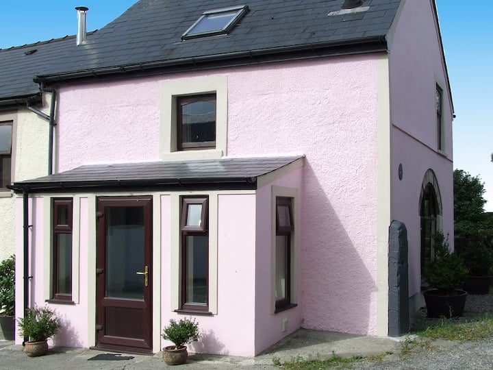 Romantic, Peaceful Cottage, With Hot Tub And Sauna - Carmarthenshire