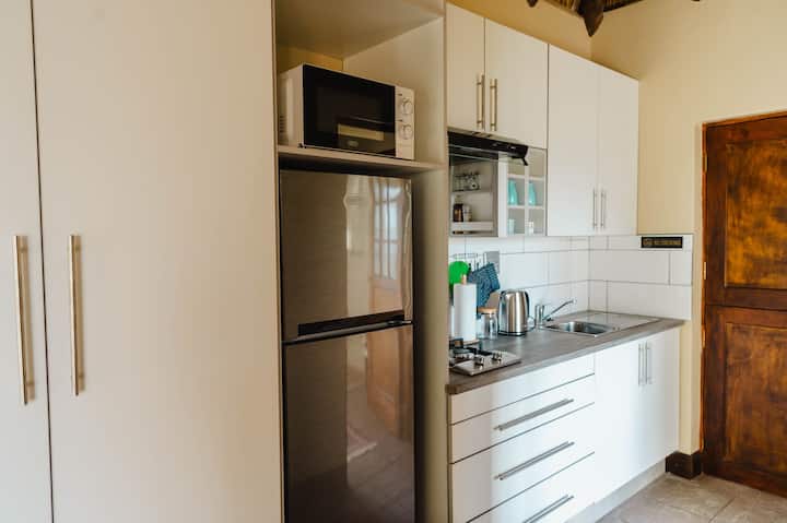 Garden Cottage With Shared Pool And Bbq - Addo