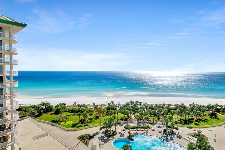 Silver Shells - Beachfront - Amenities Galore - Destin, FL