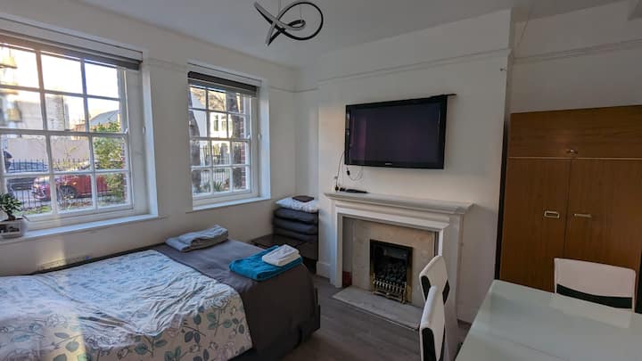 Lovely Bedroom Sublet - 