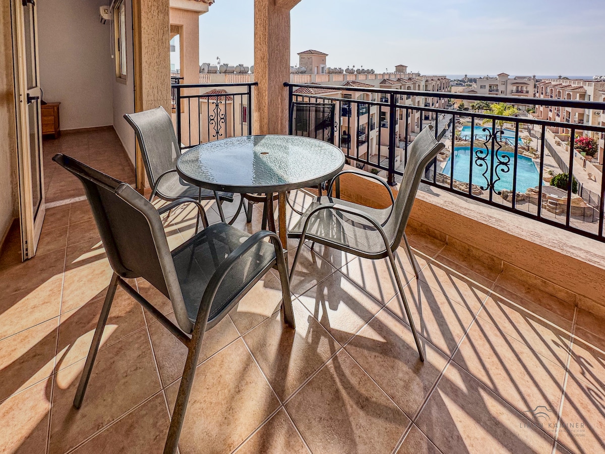 Royal Seacrest Crown-Jewel, 2B, Pools, Sea, Center - Apartments for ...