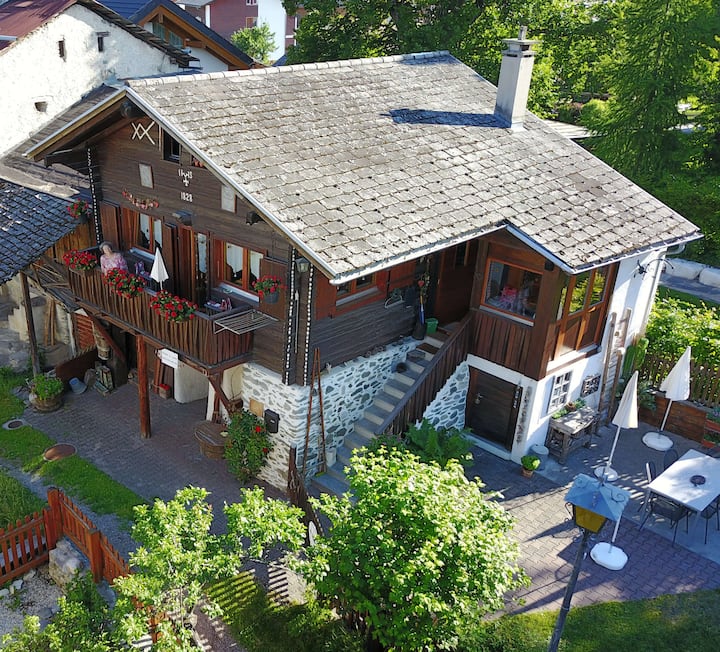 Chalet Familial De 1828 Au Centre De Vercorin - Vercorin