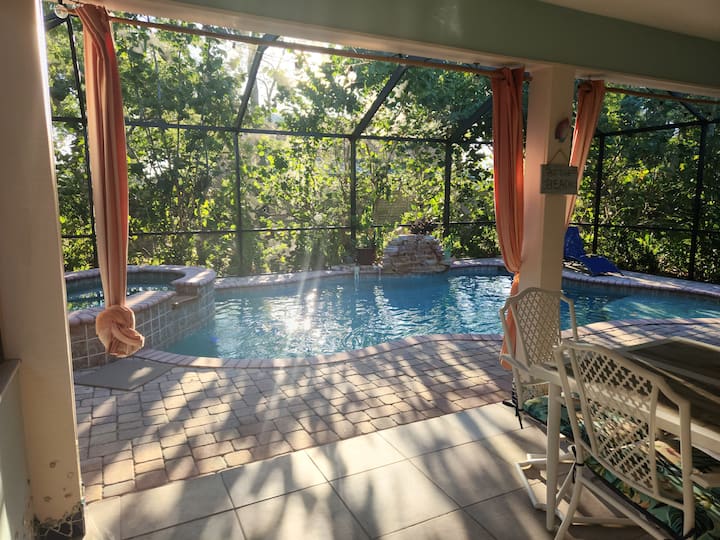 Beach Getaway- 9 Min To Beach - Bonita Springs, FL