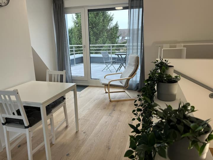 Dachgeschoss-appartement Düsseldorf Unterrath - Düsseldorf