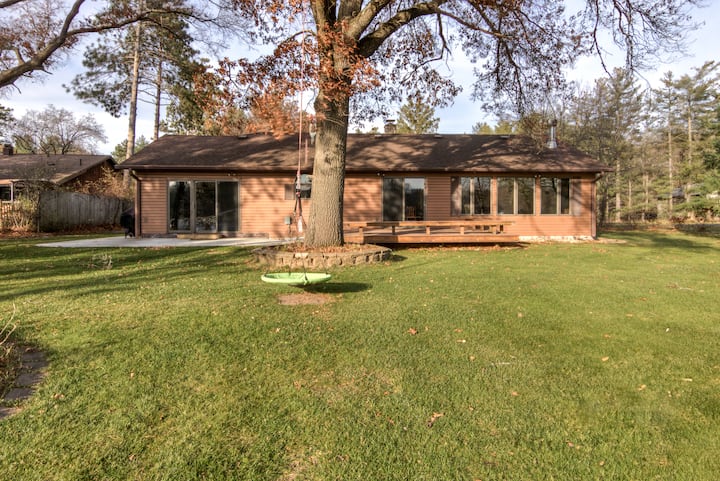Eau Claire Winter River Retreat | 3br W/ Fireplace - Fall Creek, WI