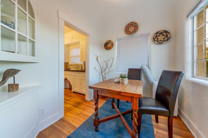 Charm | Near 4th Ave | Walk To U Of A | 1 Br 1 Ba - Tucson, AZ