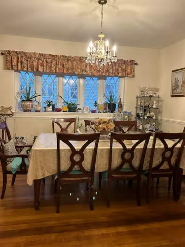 Cozy Room With 2 Beds And Den: Sofa & Tv@3rd Floor - Boston, MA