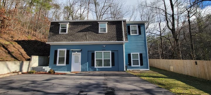 Monthly Discount! 2 Bed, 1 Bath. Amazing Amenities - Chattanooga, TN