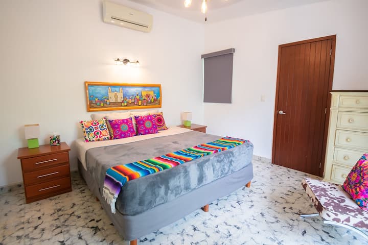 Casa Guacamole, Colonial Villa W/pool, Fast Wi-fi - Mérida