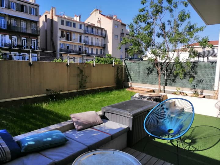 Appartement Avec Jardin En Centre-ville - Marseille