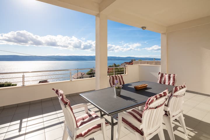 Seaside Oasis - Omiš