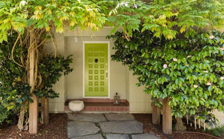Super Cute Cottage W/ Large Yard - Sausalito, CA