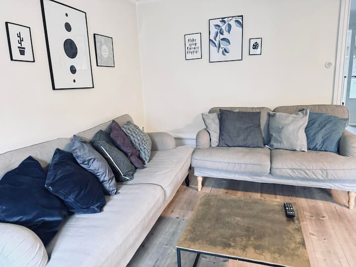 Spacious Flat For Large Group - Estocolmo