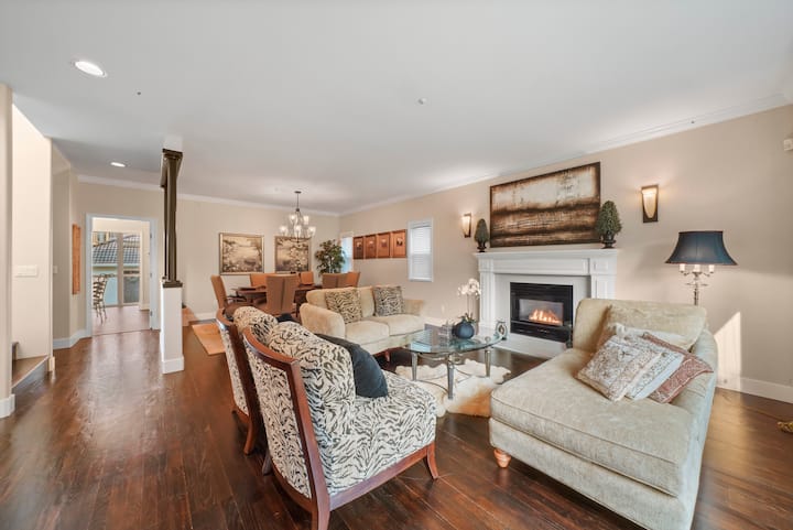 Gorgeous Trafalgar House 6br/4ba/ev - Richmond