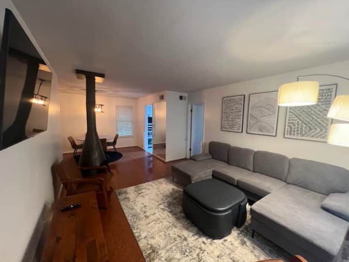 Cozy Vestavia 2-bedroom Condo - Birmingham, AL