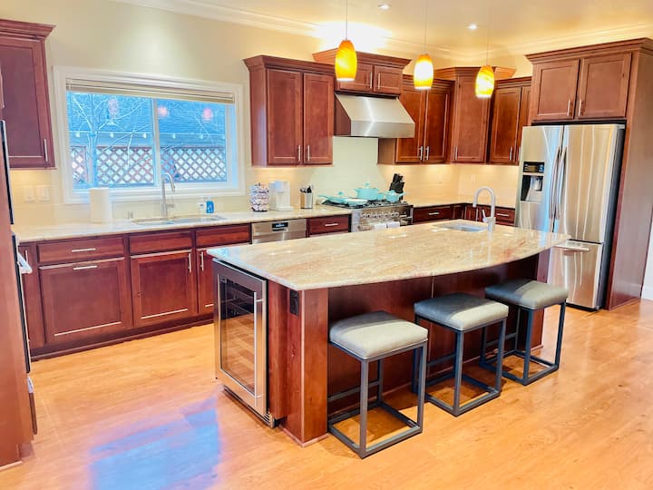 Luxury 3bd/2ba/4tvs/sleeps11 - Reno, NV