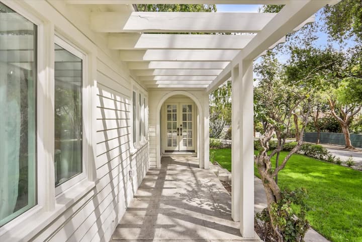 Havens Collective By Rosebowl - Pasadena, CA