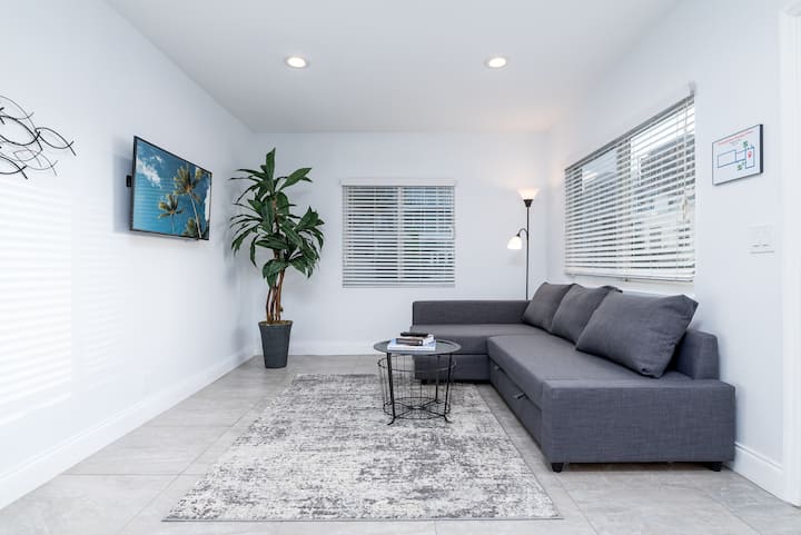 Bayshore Breeze Free Parking! #9 - Fort Lauderdale