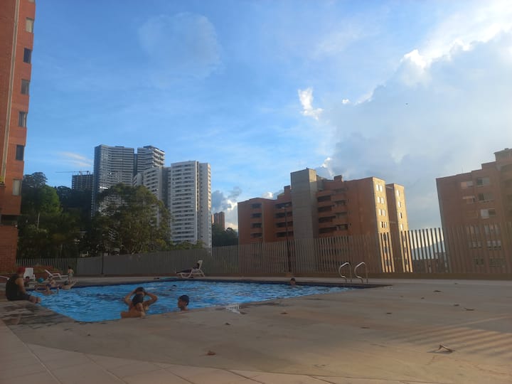 Habitación En Apartamento Compartido Poblado - Medellin, Antioquia, Colombia