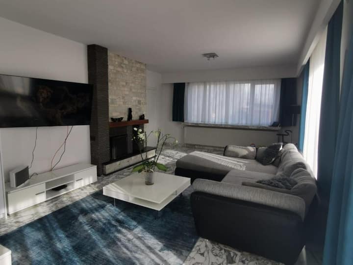 Mooie En Ruime Kamer In Luxueuze Villa - Ostend