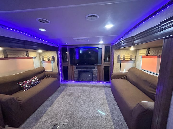 The Sandpiper Experience - Lexington, KY