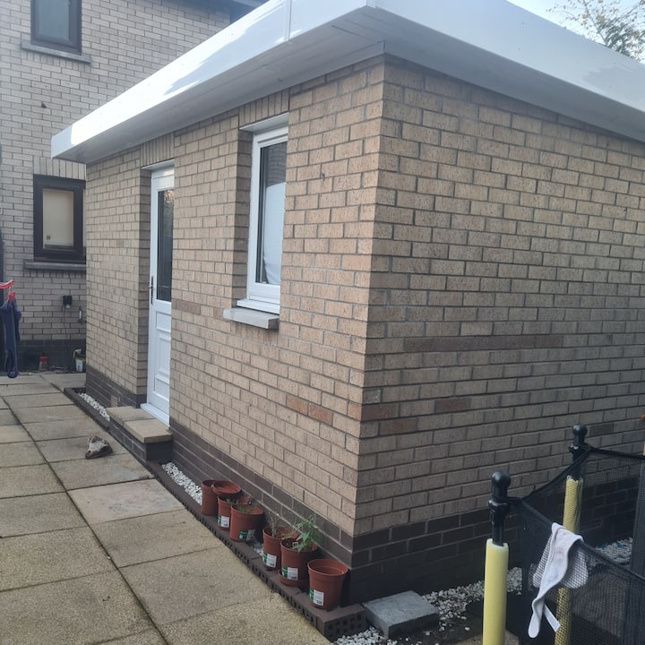 The Angel Inn
Nice Private Quite Room In Garden. - Glasgow