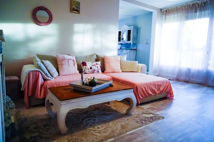 Le Shabby Chic • Stationnement Très Facile - Châteauroux