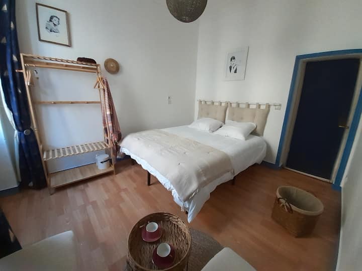Chambre Atypique Montmartre/opéra
6 Min Eurostar - Paris